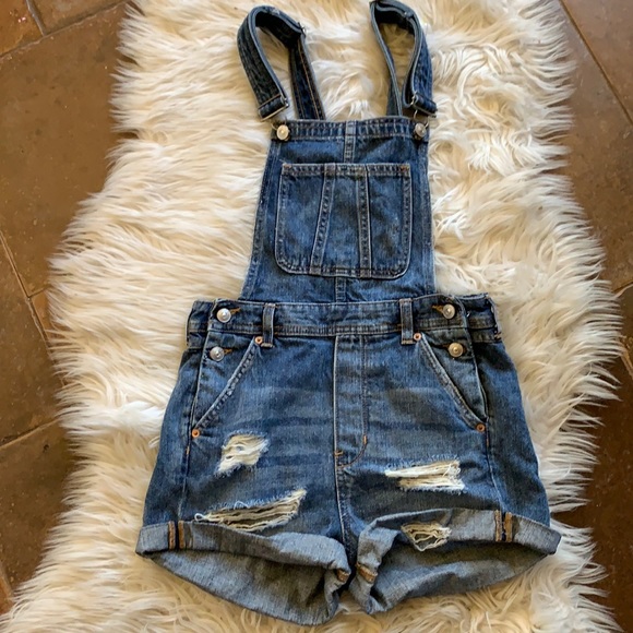 Divided | Shorts | Stage Coach Divided Distressed Jean Shortalls Size 2 ...